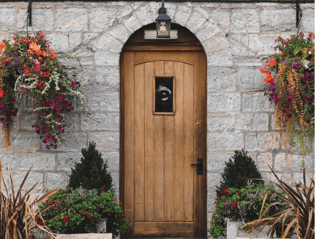 The Five Dials Inn - Swandown Lodges